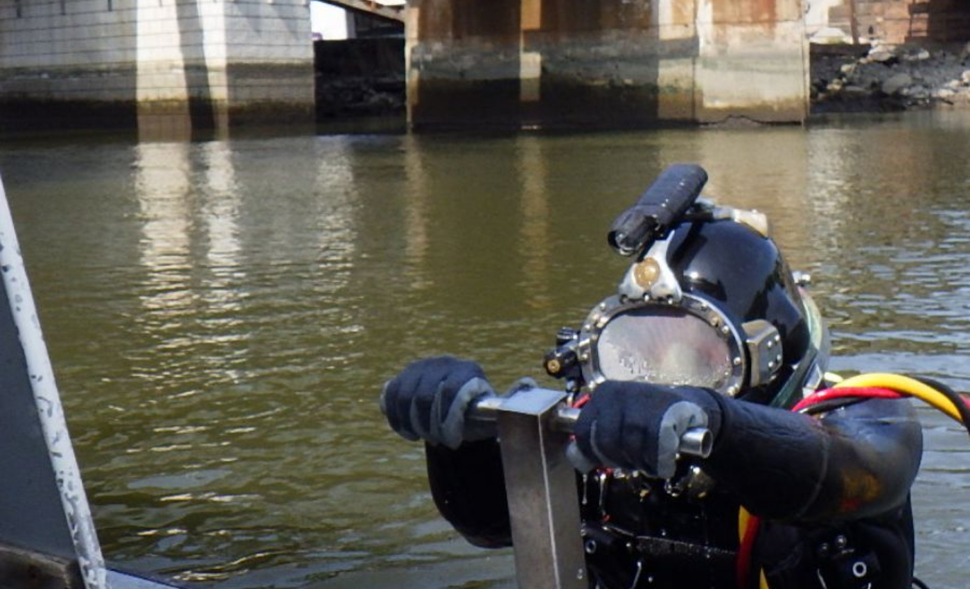 Entry-Level Engineer Diver Job, Start Your Waterfront Career